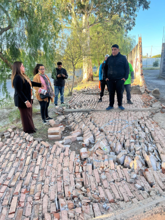 Sportivo Rivadavia inició la reconstrucción del muro afectado por el ...