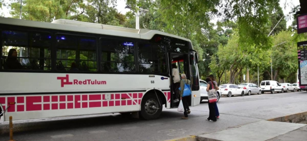 Una menor convulsionó a bordo de un colectivo de la Red Tulum | El Zonda